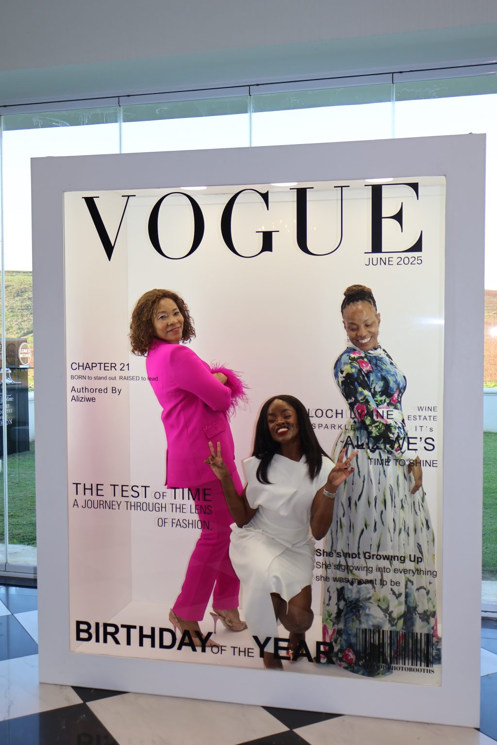 Vogue Magazine Cover Photobooth | Luxeloop